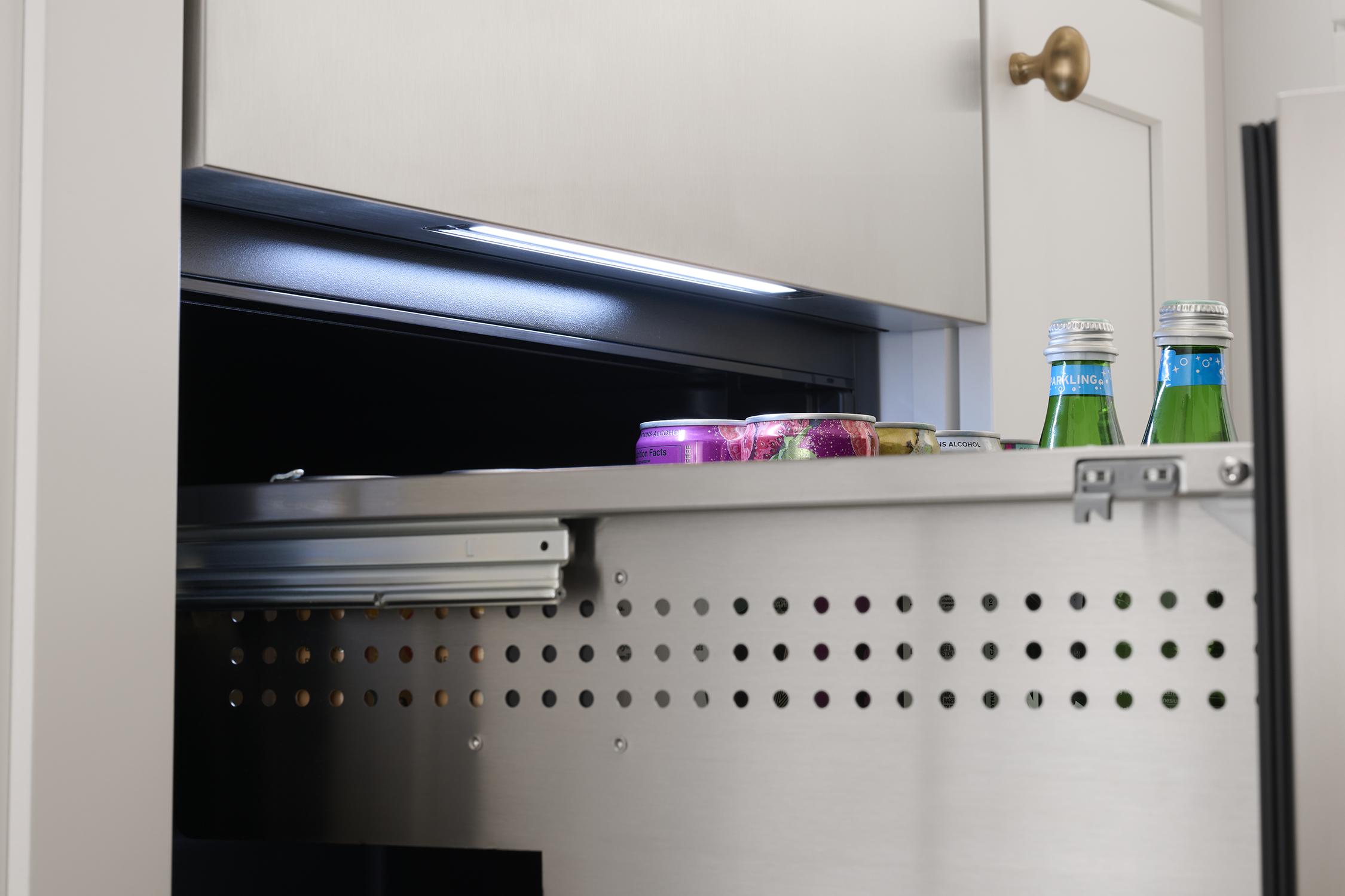 Zephyr Drawer/Under Counter Refrigerators Refrigeration PRRFD24C2AP ...